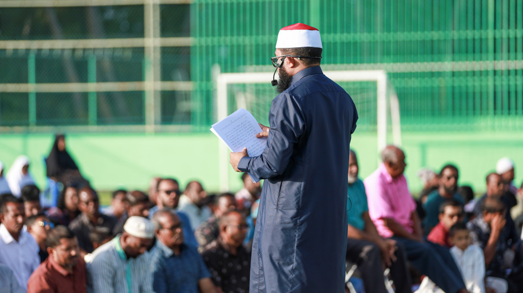 Gallery: Kudarikilu Bodu jamaa'athugai Eid namaadhu kurun - Dhiyares