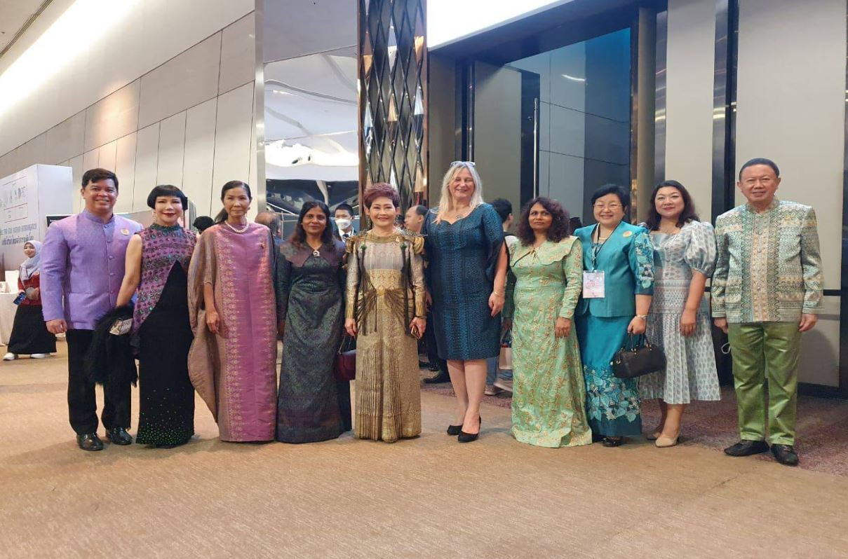 First Lady Fazna attends fashion show opening ceremony in Thailand ...