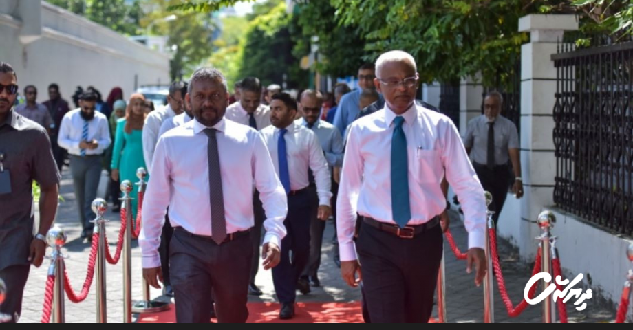 Economic ministry ge siyaasee muvazzafunnah mahaku 6 lakka RF ...