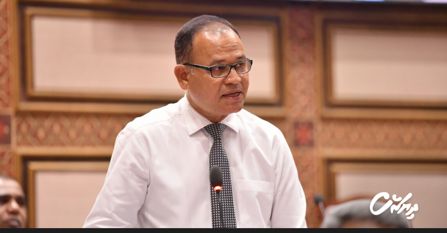 Raees Yameen fillavan noolhuvvaa: Adam Shareef - Dhiyares