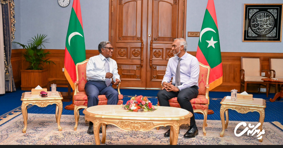 Raees Muizzu aai kureege raees Waheed bahdhalu kuravvaifi - Dhiyares