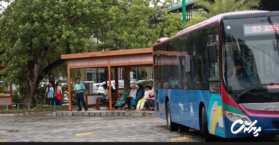 Miadhun feshigen orange hiyaa ah haassa bas hutti eh - Dhiyares