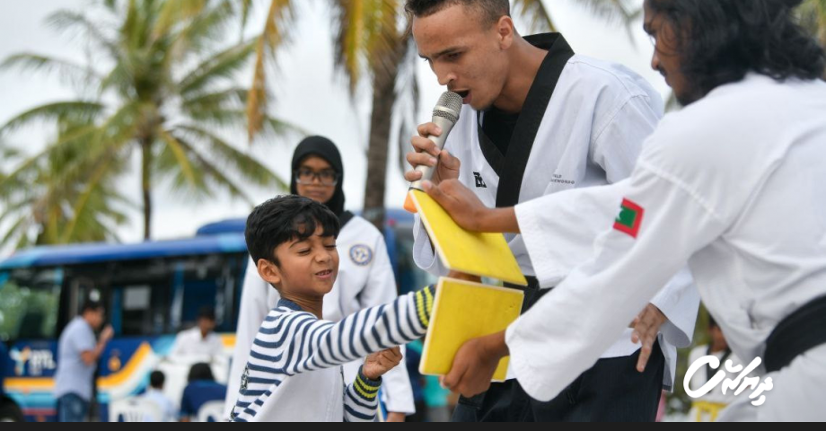 Coach Kinan ge azumakee Taekwondo gai Raajje ah bodu kaamiyaabeh hoadhaidhinun - Dhiyares