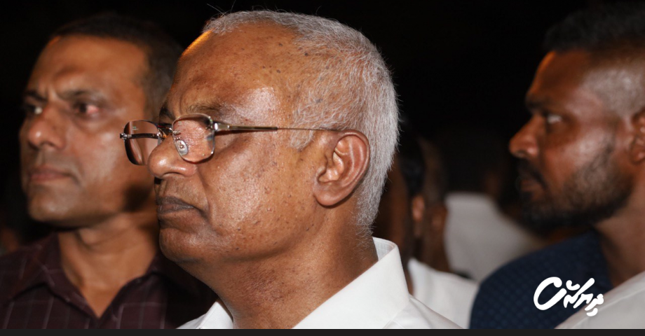 Male' city ge MDP memberunnaai campaign teamthakaa mirey Raees Solih ...